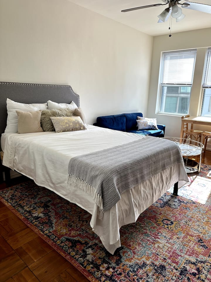 Tranquil Gold Coast Apt - Chicago