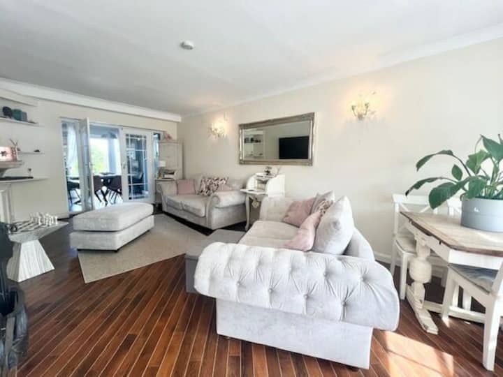 A Fabulous Flexible And Versatile Home. - Essex