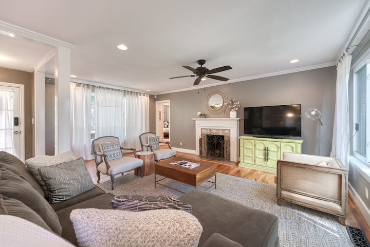Near Emory, King Bed, Private Backyard - Scottdale, GA