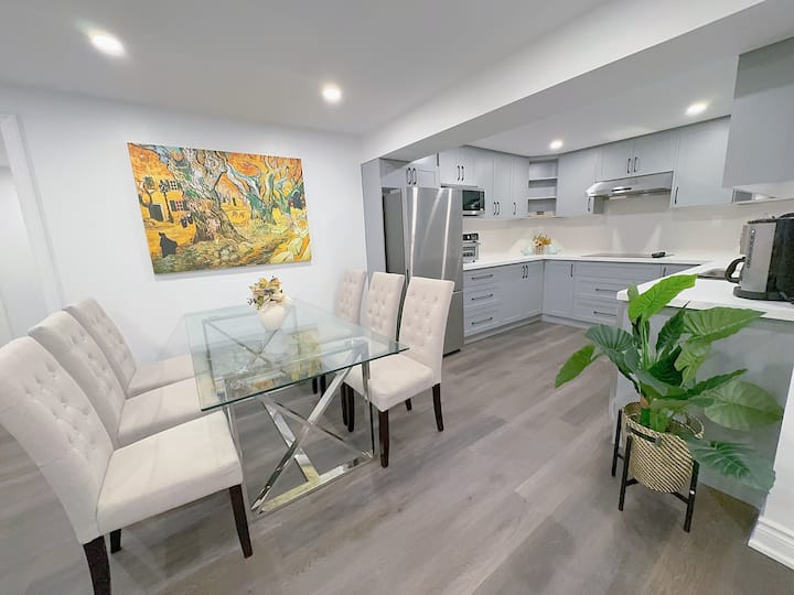 Teseo Richmond Hill Fancy 3br 2wr 2parking For 6 - Markham