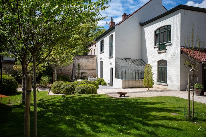 Large House In Green Suburbs Of Brussels - Overijse