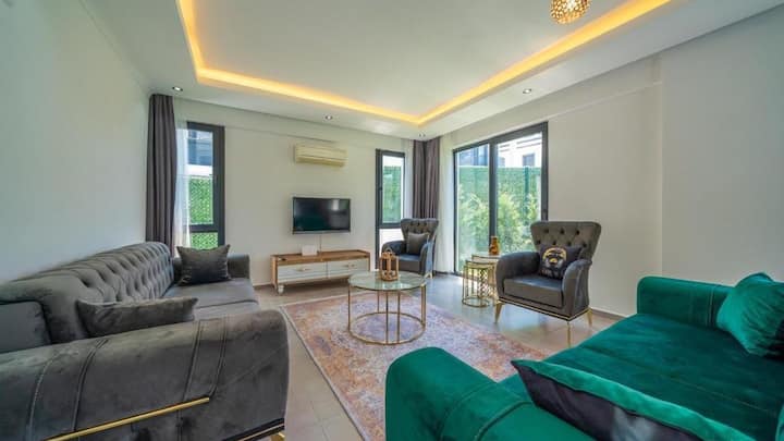 Hisarönü Merkezde 4 Yatak Odalı Villa - Ölüdeniz