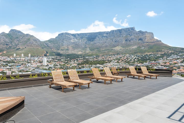 Iconic Bo Kaap Home With Views Of Table Mountain - Cape Town