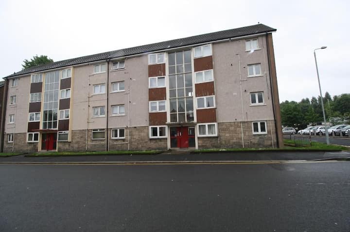 Flat In Paisley 
Near To Airport - Glasgow Airport (GLA)