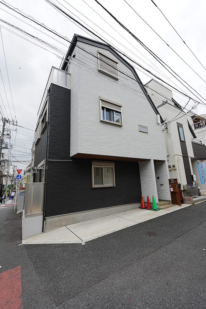新宿から1駅の新大久保駅、大久保駅から徒歩４分。大人４名まで。 - Shinjuku