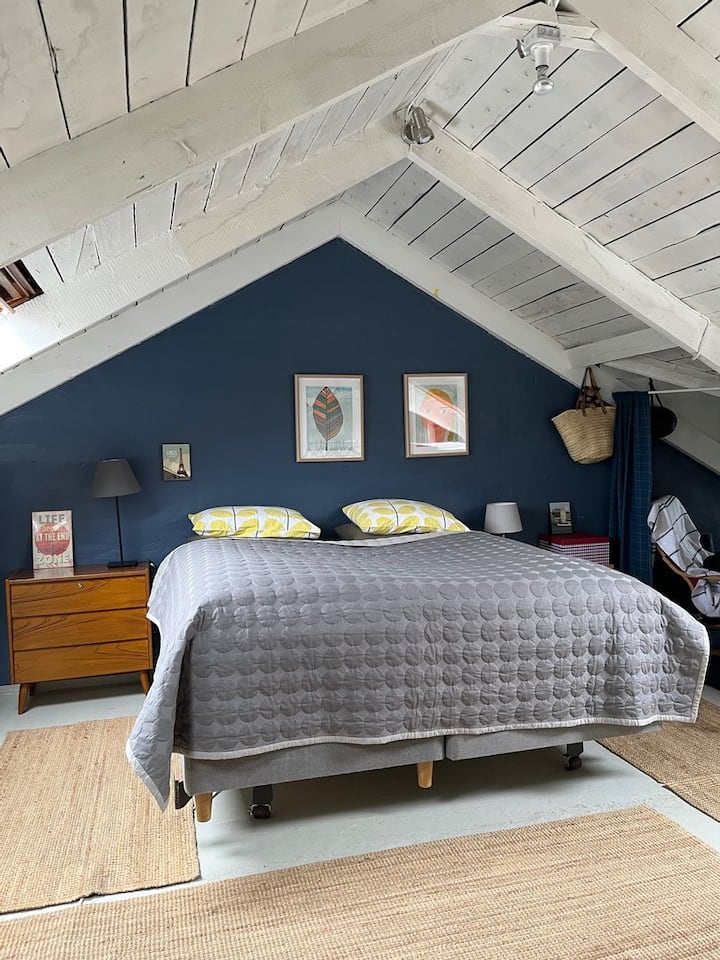 Romantic Room On The Loft - Reykjavik