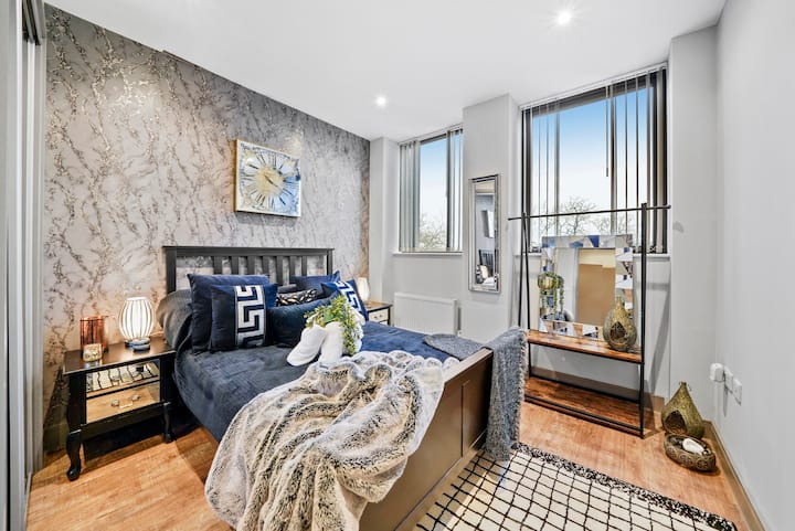 Deluxe Retreats - Maidstone