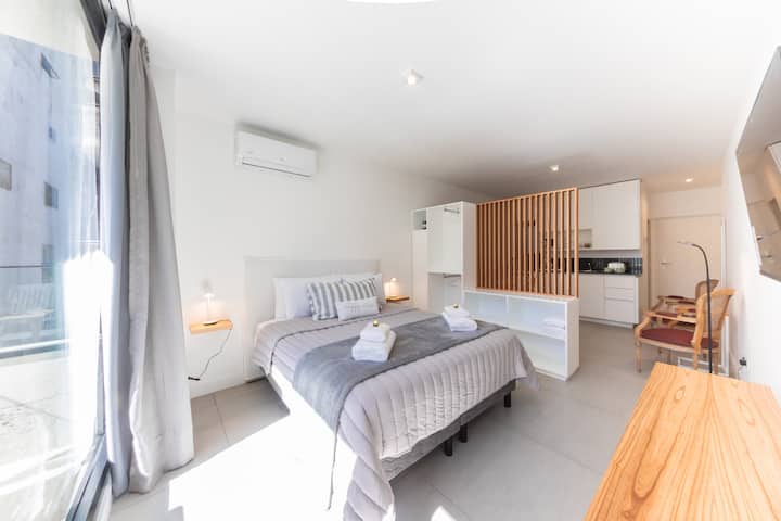 Modern Studio Open View And Great Location - Recoleta