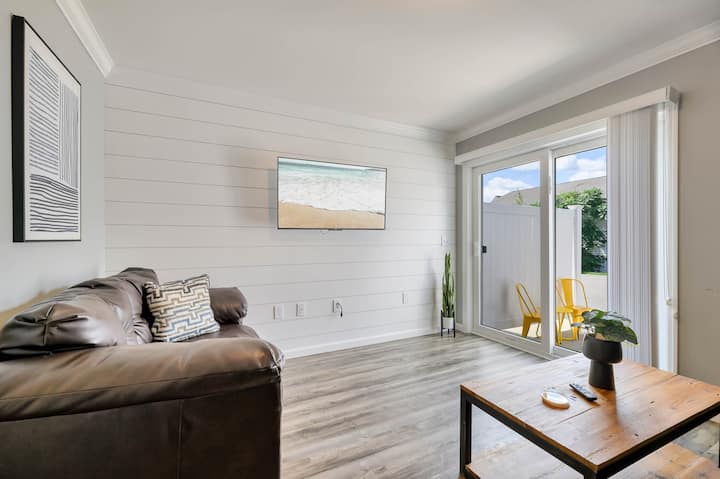 Urban Luxury Retreat In Bangor - Bangor, ME