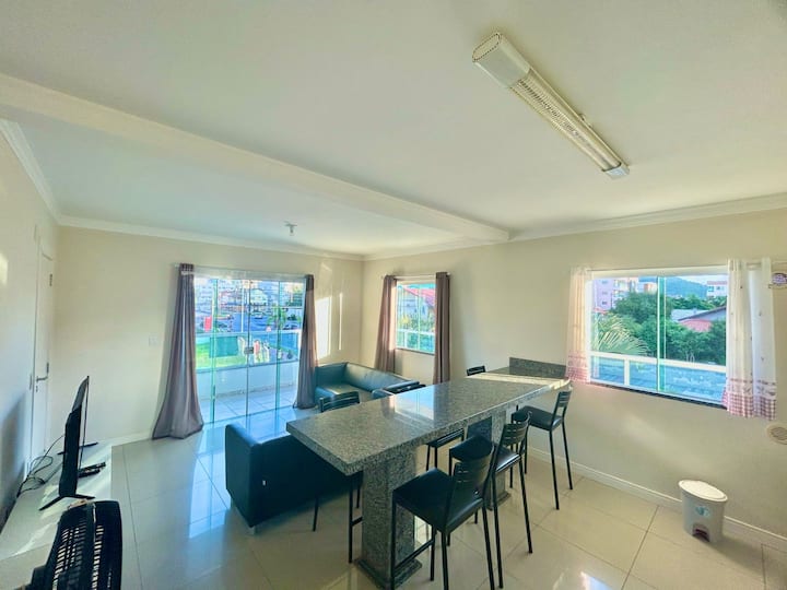 Apto Praia De Bombas 2 Quartos - Brazil