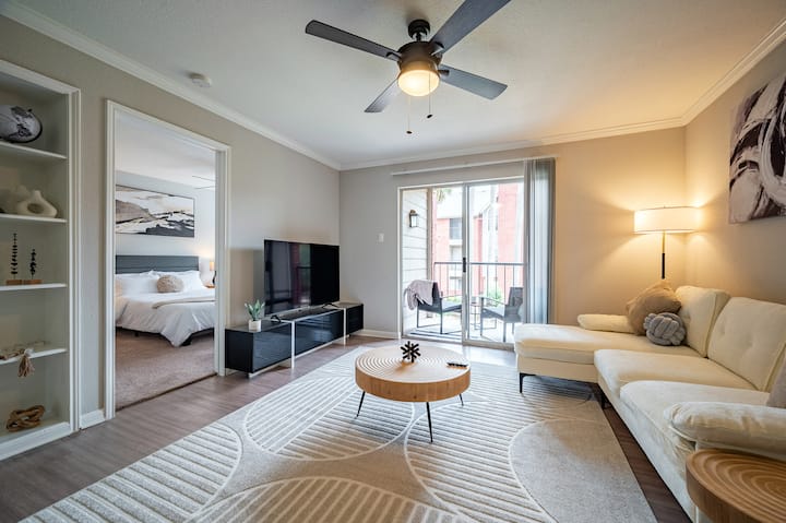 Down To Earth | Medical Center | 30+ Day Stays - Houston, TX