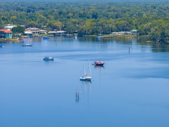 The Scallop 'Inn - Waterfront - Crystal River, FL