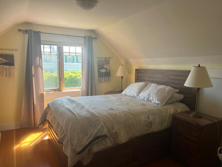 Cosy Bed-sit In Chemainus Home - Chemainus