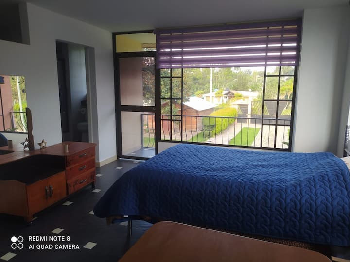 Amplio Departamento Privado En El Segundo Piso - Pifo