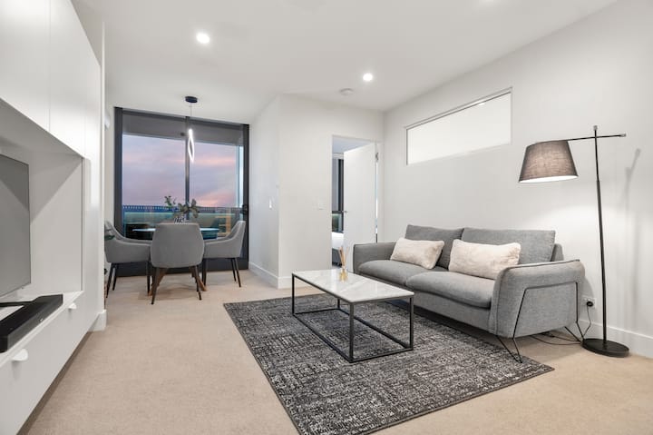 Cozy Melbourne Apt | Wi-fi, Parking & City Views - Melbourne