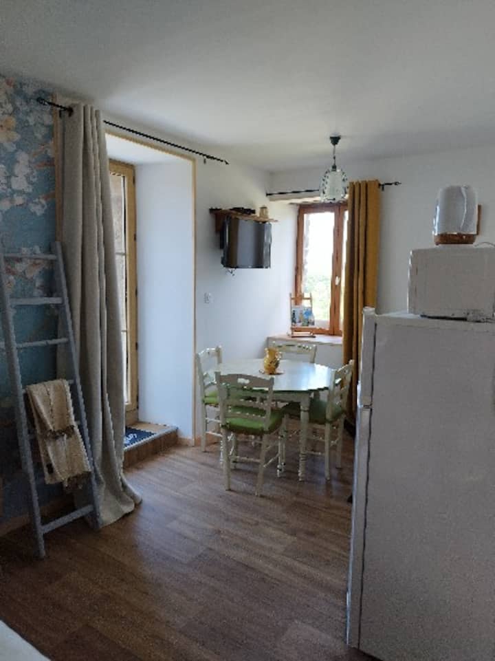 Nouveau Gîte Quatres Personnes à La Campagne - Basse-Normandie