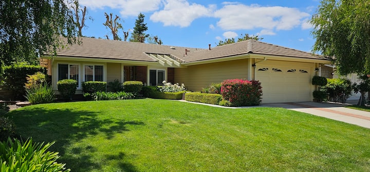 Valencia Home Away From Home - Santa Clarita, CA