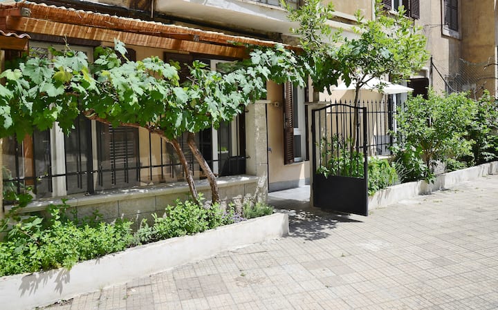 Torlonia Design 2 Bdr Apartment With Courtyard - Rome