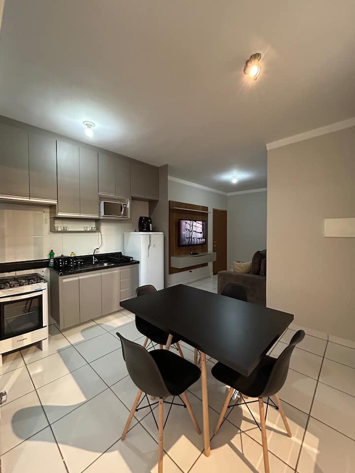 Lindo Apartamento Completo, Elevador E Sacada - Uberlândia