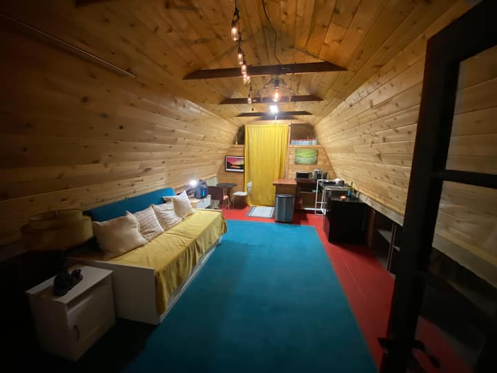 Barn Studio Apt In Meadow. - 포트앤젤레스
