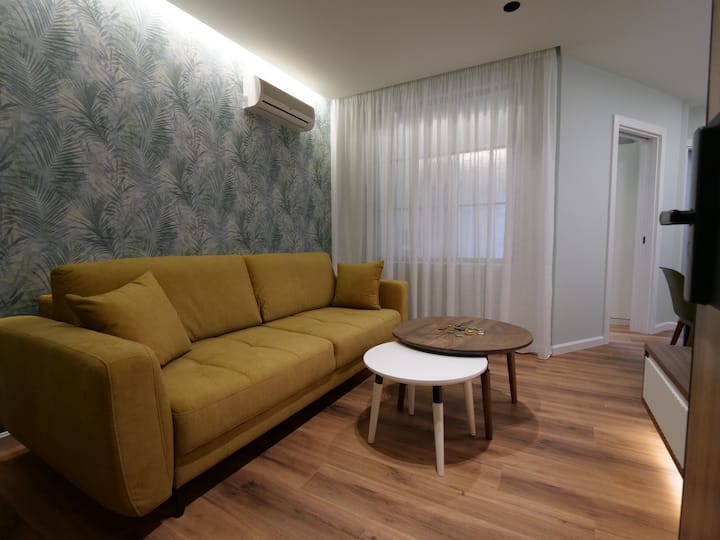 Xhoni Seaside Apartments B - Qerret