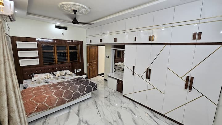 Vrindhavan Premium Room-2 - Murdeshwar