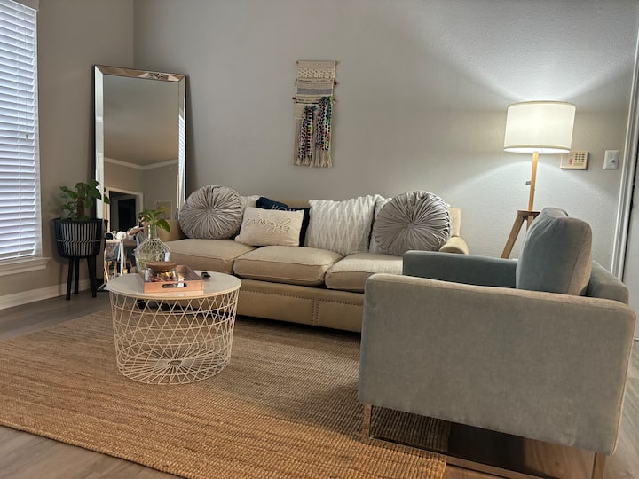 Luxury Apartment Alamo Height - Alamo Heights, TX