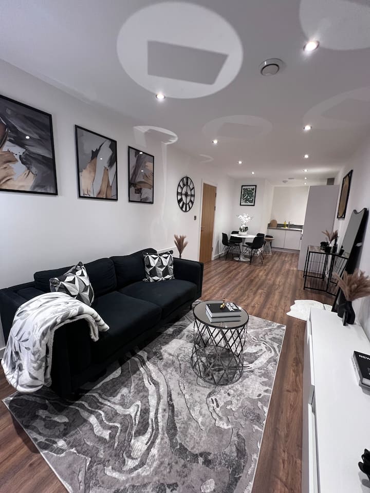 Hadeti Luxury Apartment - Manchester