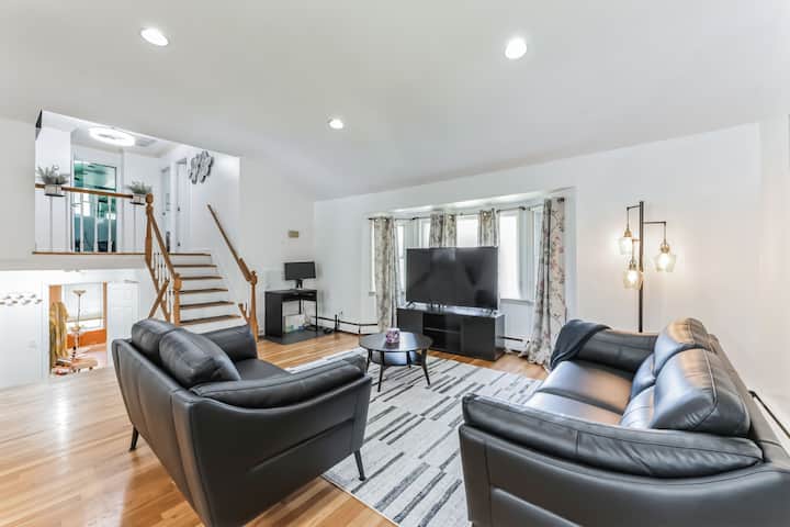 Spacious, Clean-home In Bethpage - White Post Farms of Melville