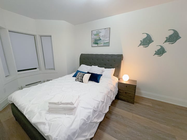 Dt Stylist Bedroom Private Kitchen +Bath Unit 2a - Toronto, ON