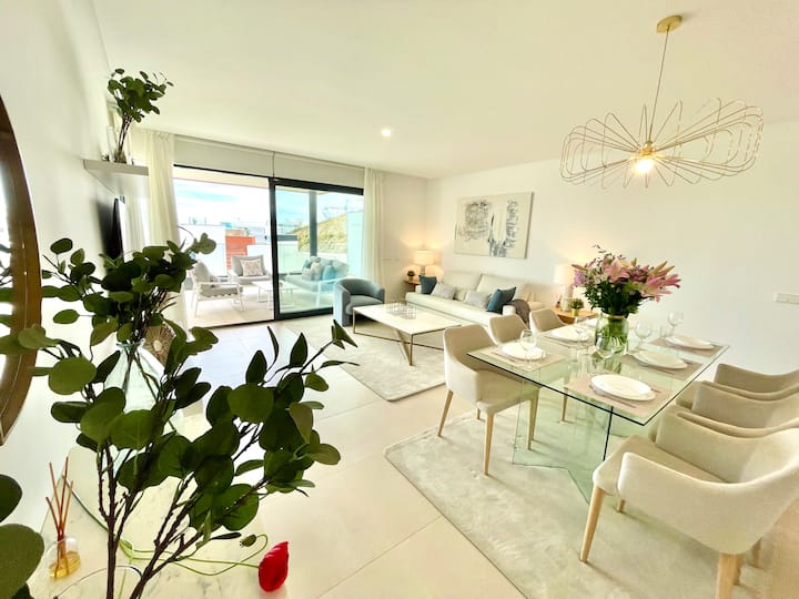 Magnificient 3 Bedroom Apartment By The Beach - Mijas