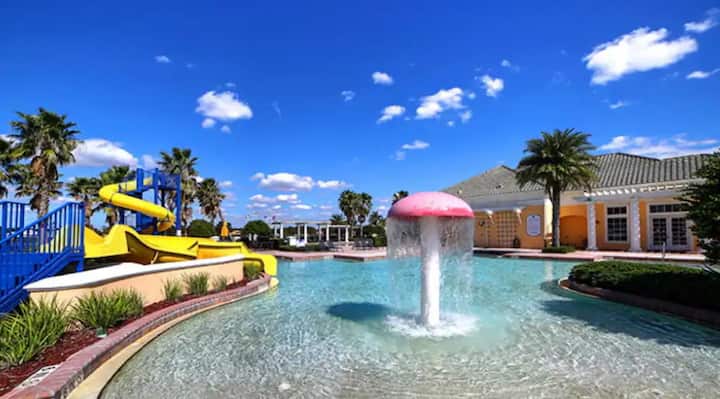 5 Bed Resort Home, Full Access Inc - No Fees! - Davenport, FL