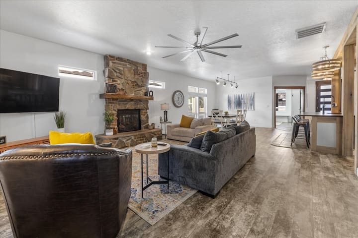 Mccall Cabin Retreat + Hot Tub - Payette Lake, ID