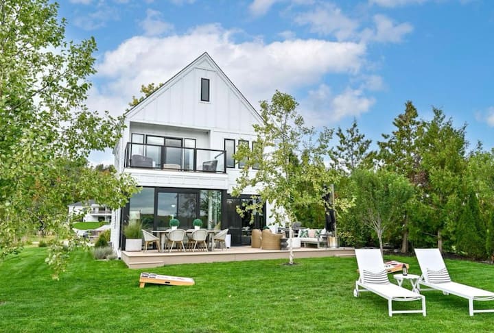 Villa Aspro - Big Cedar Lake, West Bend