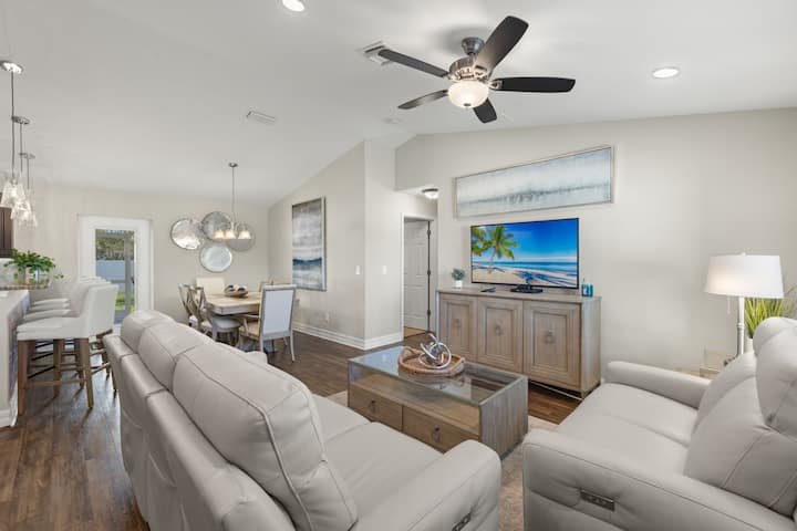 Southwest Cape Coral Like New 3 Bed 2 Bath Home - 케이프코럴