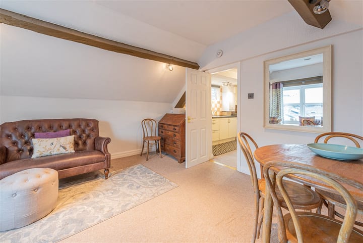 Apartment On Watergate Street: Cheshire Escapes - University of Chester