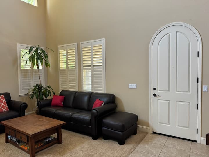 Master Suite In Stockton Home - Stockton, CA