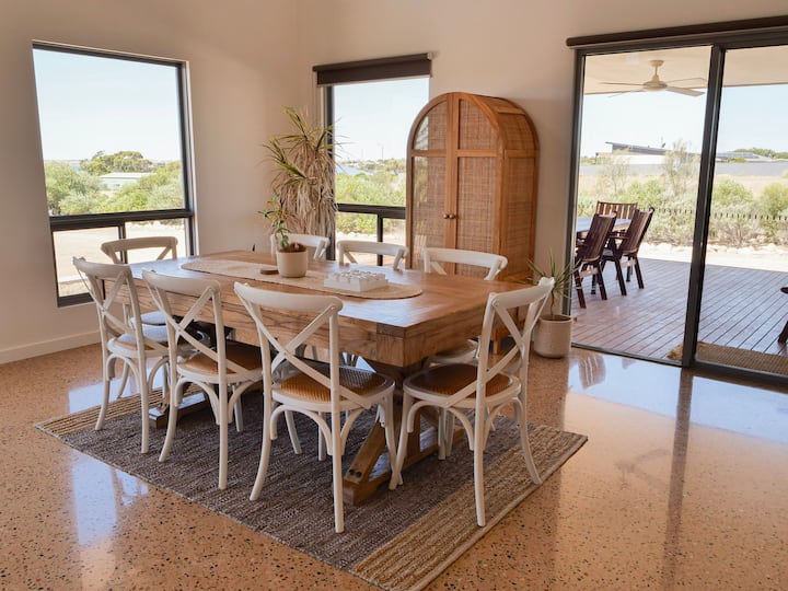 Anastasia, Spacious Home Sleeping 8 - Streaky Bay