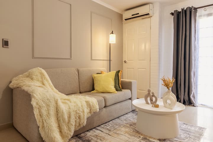 Business Suite/perfect For Remote Work/la Paragua - Wenezuela
