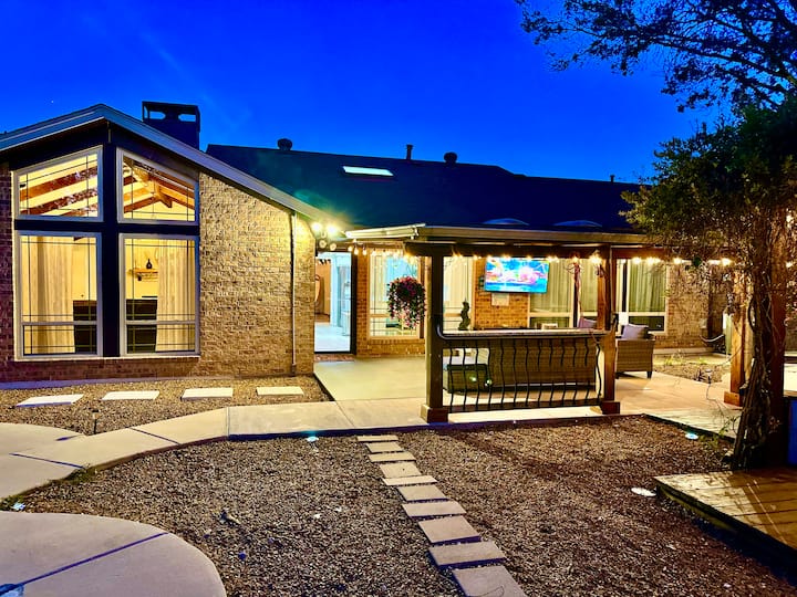 Gorgeous Texas Home Near At&t Stadium/downtown Dfw - DeSoto, TX