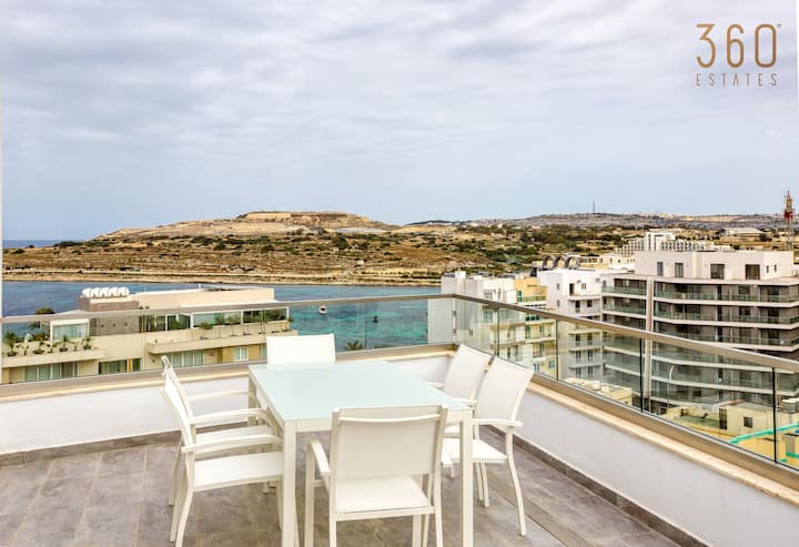 A Stylish 2br Penthouse Just Off The Promenade - Malta