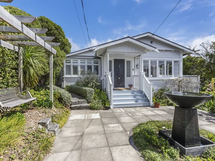 Luxury Family Living In Ngaio - Wellington