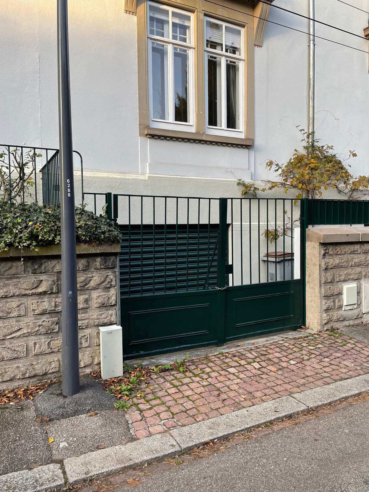 Premium Room – Colodge – Maison de Maître - Houses for Rent in Mulhouse ...