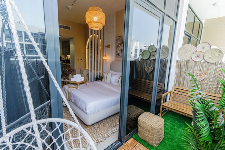 Dubai Delight Apt W/ Cultural & Shopping Proximity - Dubai
