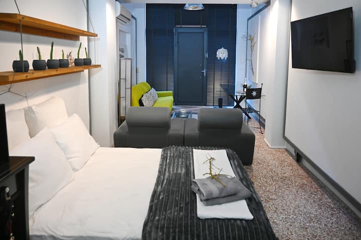 Διώροφο Loft στο κέντρο με ιδιωτική είσοδο - Патры