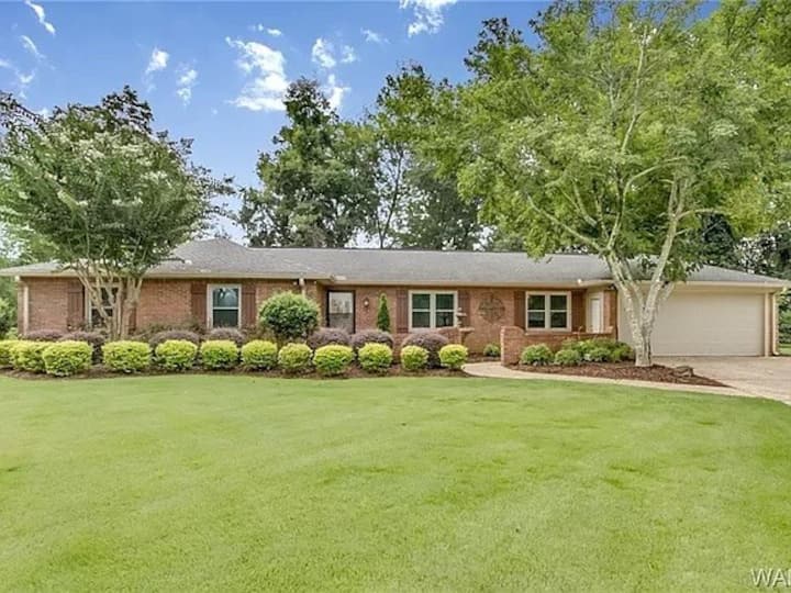 Emerson's Lovely Home - Tuscaloosa, AL