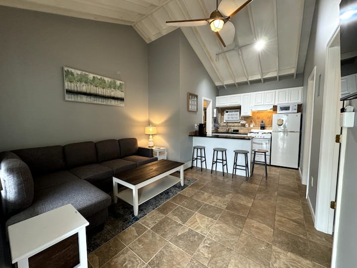 Comfy Beach Condo With Parking - Point Pleasant Beach, NJ