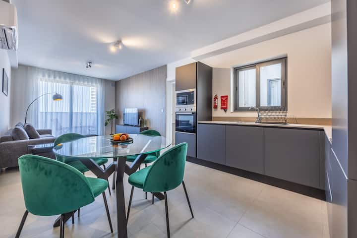 Luxurious 2br Penthouse-msida | 5 Min To Sliema - Malta