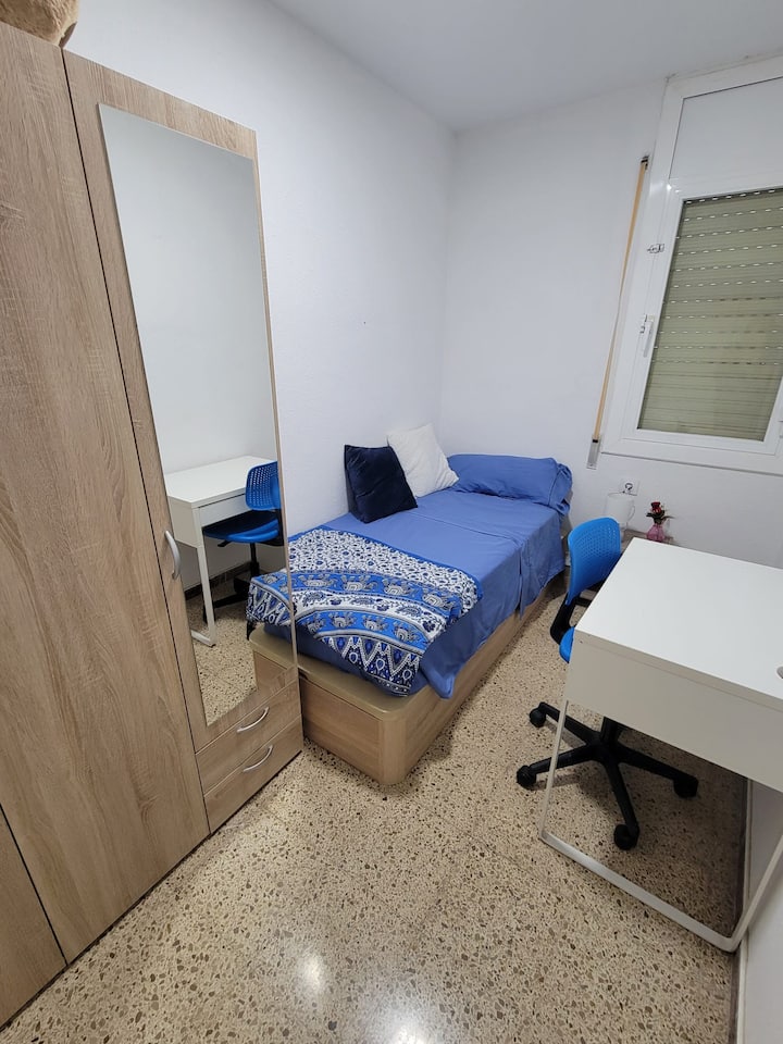 Habitación Para Estudiante Mujer - Terrassa