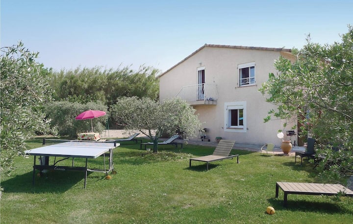 Logement "Les Lauriers" Avec Piscine - Mallemort